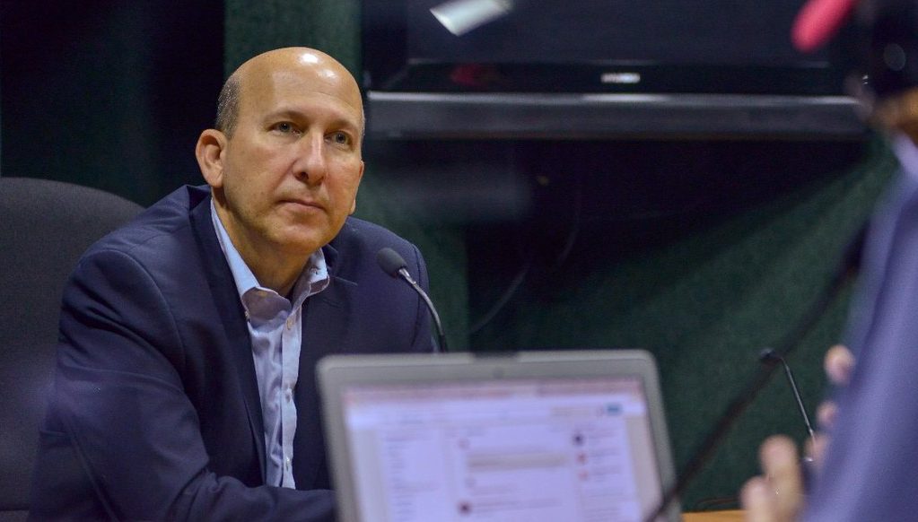 Javier Simán emplaza al COENA ante salida de Luis Parada