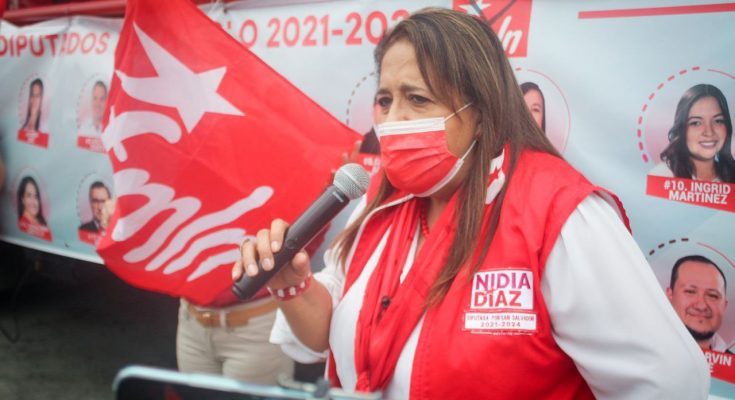 Nidia Díaz se rehúsa a irse de la Asamblea Legislativa